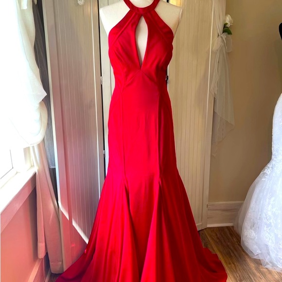 Mon Cheri | Dresses | Flattering Colette Gown | Poshmark